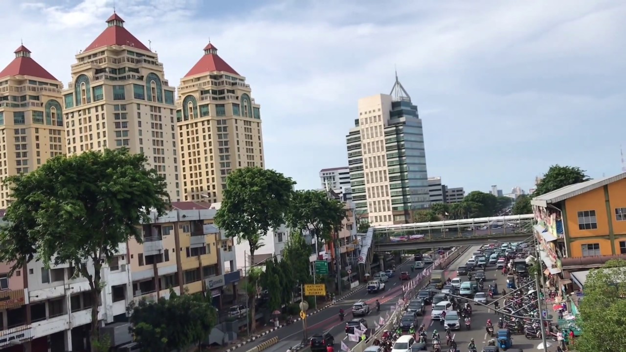 Pemandangan dari Plaza Atrium Pasar Senin Jakarta Pusat - YouTube