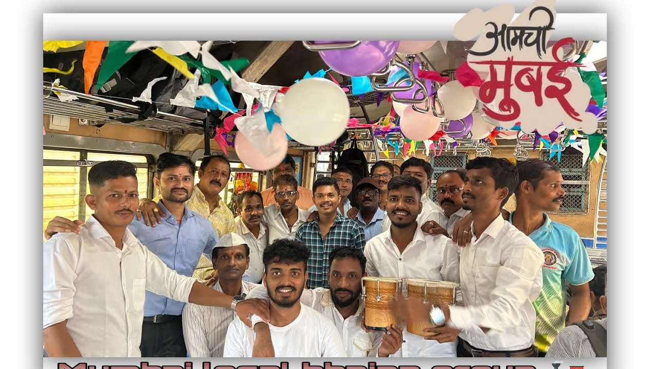 Mumbai local train bhajan group 🚂 #har #bhajan #local # ...