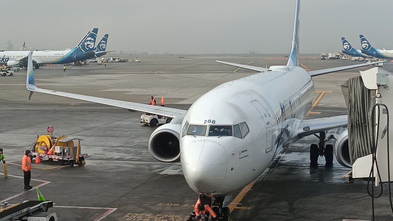 Alaska Airlines 737-900ER [N288AK] SeaTac Takeoff Flight 412 December 4 ...