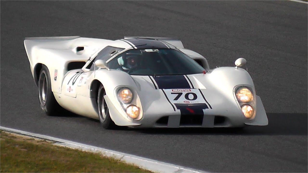 Lola T70 Mk3B Coupe Chevrolet - YouTube
