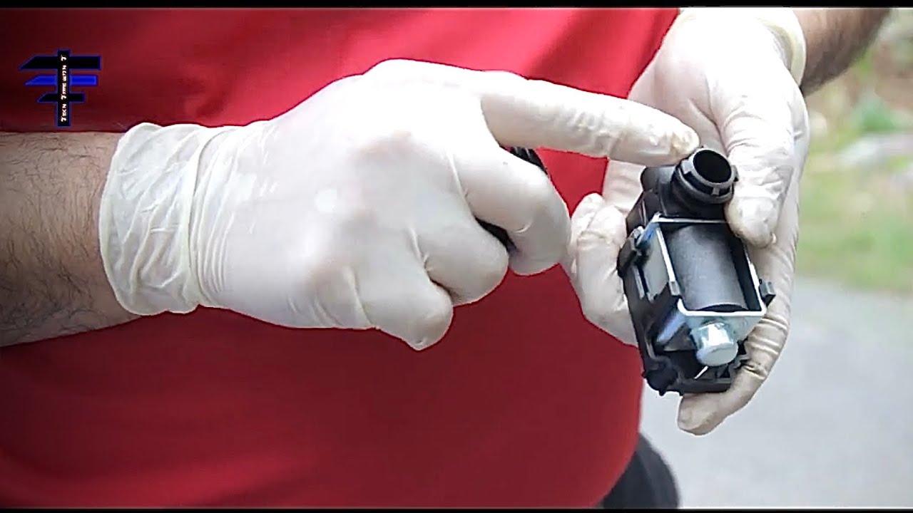 DIY: 2010 Nissan Versa SL Vent Control Valve REPLACEMENT / Tech Time ...