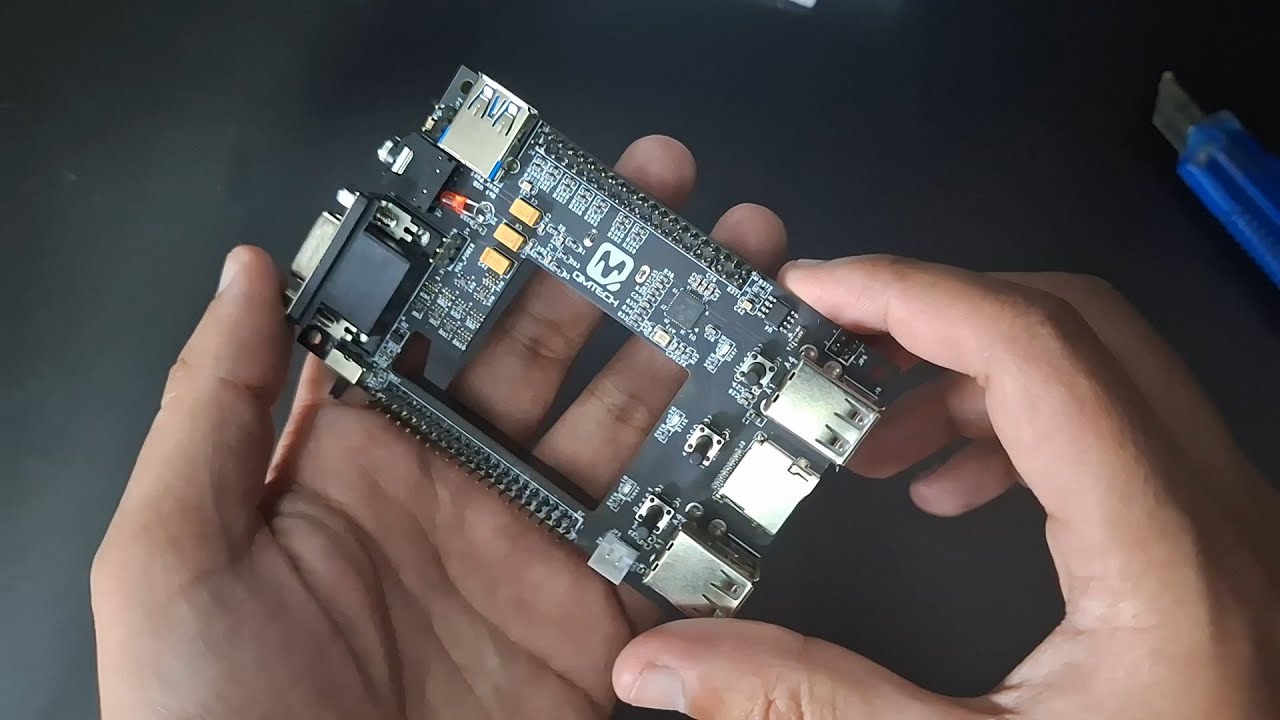 MiSTer FPGA QM Tech: Unboxing, montagem mais alguns extras da I/O board e case - YouTube