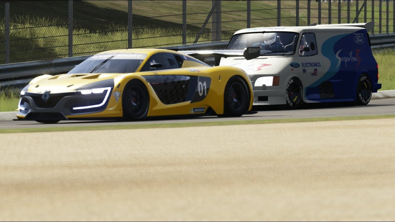 Cockpit Renault Sport R.S. 01 vs Ford Supervan III V10 at Monza 1966 ...