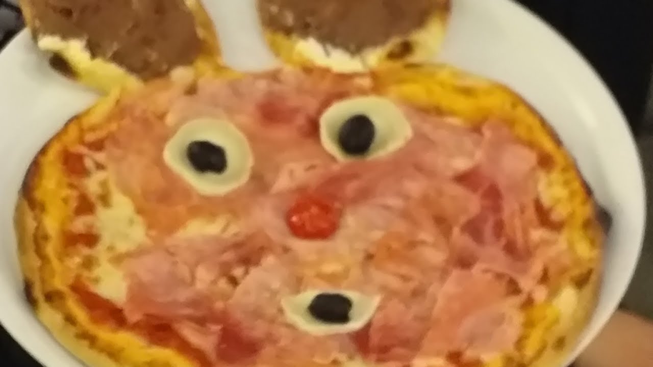 JE DÉGUSTE UNE PIZZA LAPIN AU NUTELLA 😍 - YouTube