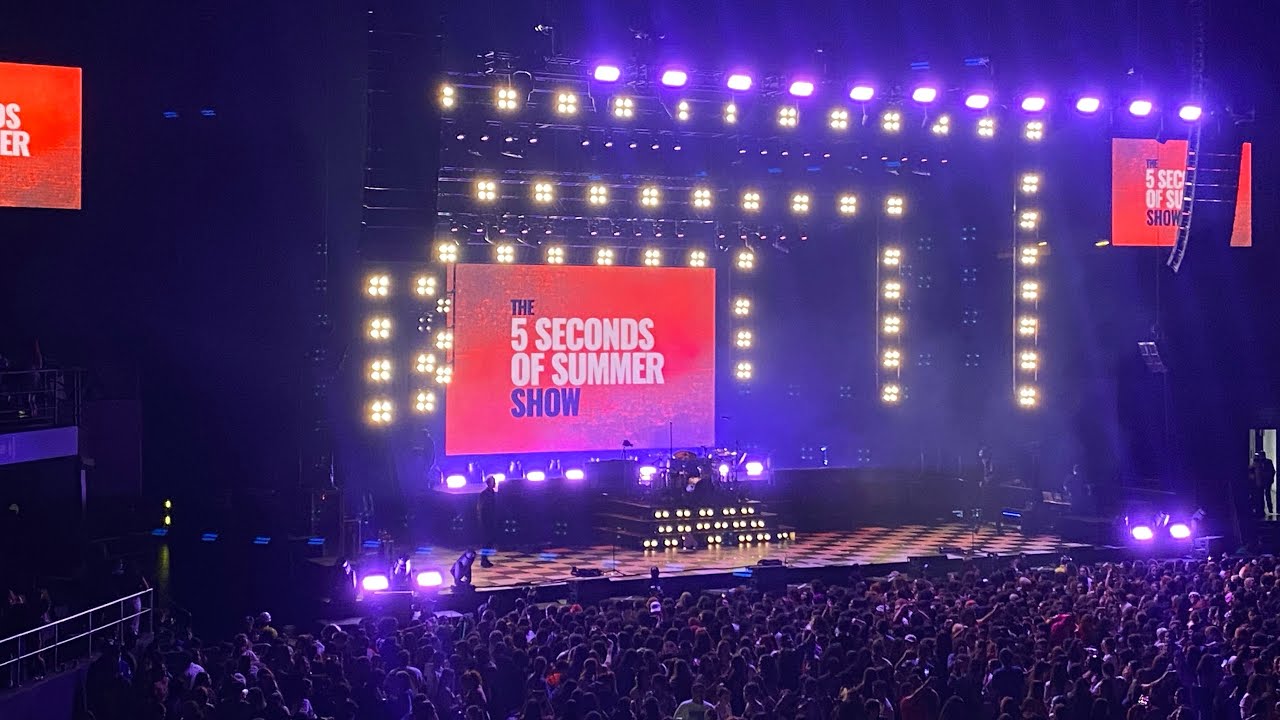 Don’t Stop - 5SOS (Live at The 5SOS Show 2023 - Bogotá) - YouTube