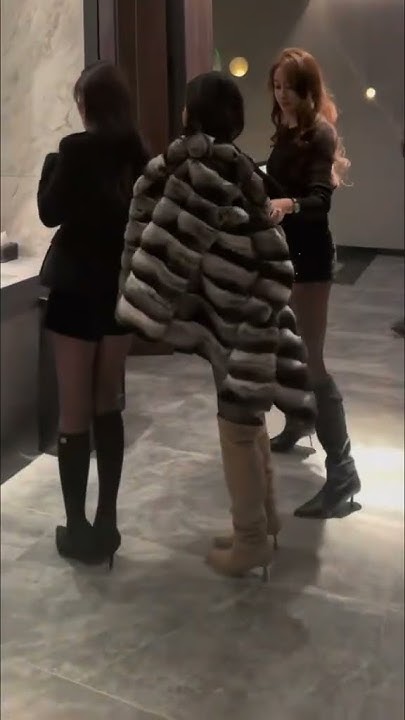 只要你们俩不在被窝里放屁,你们俩还是女神 Youtube