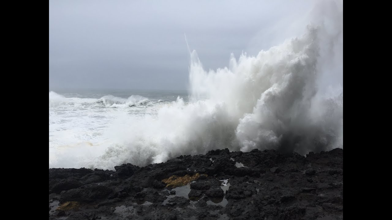 Oregon Coast Winter Storm Watching Jan 2018 - YouTube