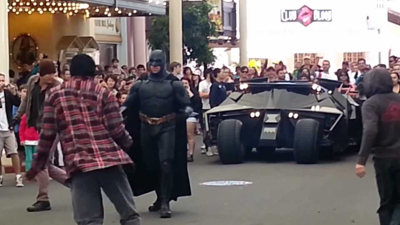 Batman VS Thugs - YouTube