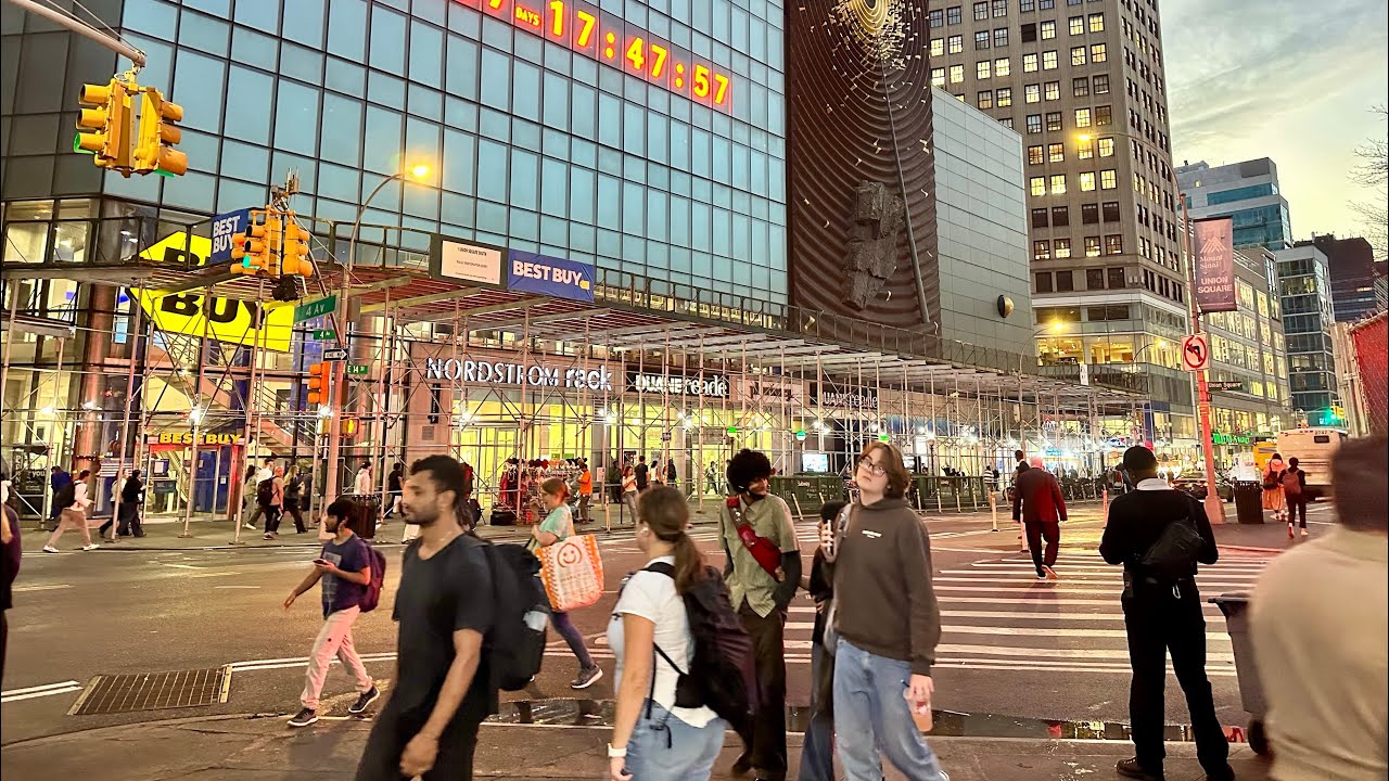 NYC LIVE In Manhattan On Wednesday Evening (06 November 2024) - YouTube