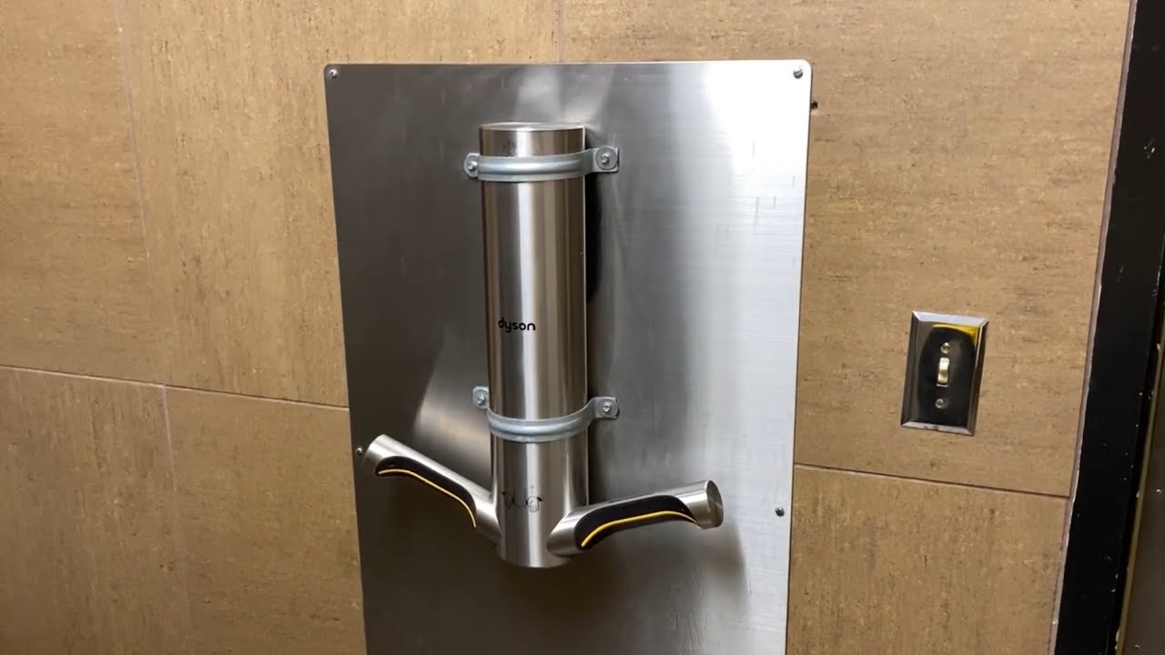 Dyson Airblade 9kJ at Kum & Go in west branch IA - YouTube