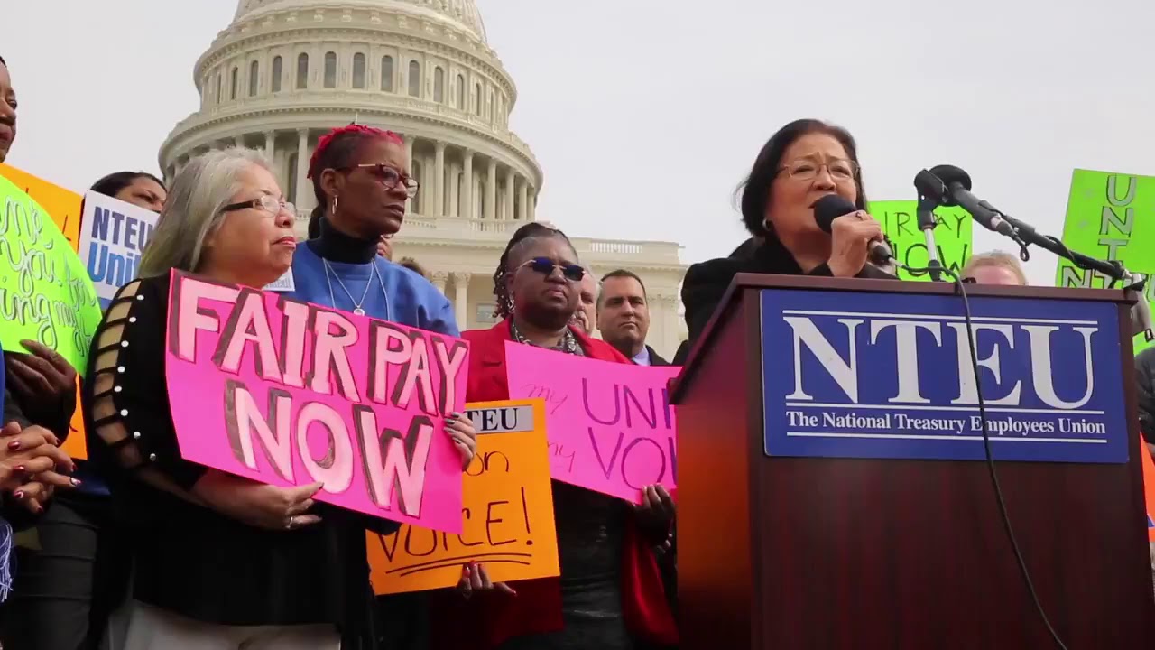 Senator Hirono Speaks at the NTEU Rally - YouTube