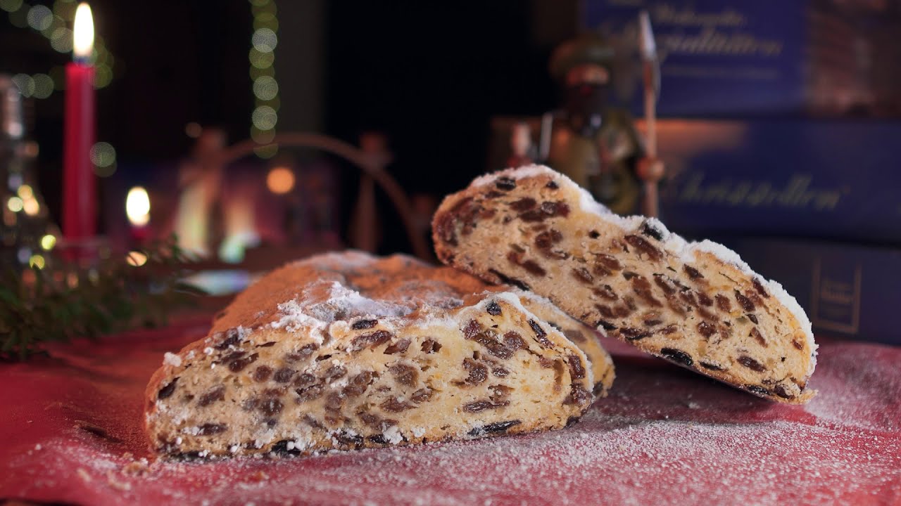 Echter Dresdner Christstollen- handwerklich hergestellt - YouTube