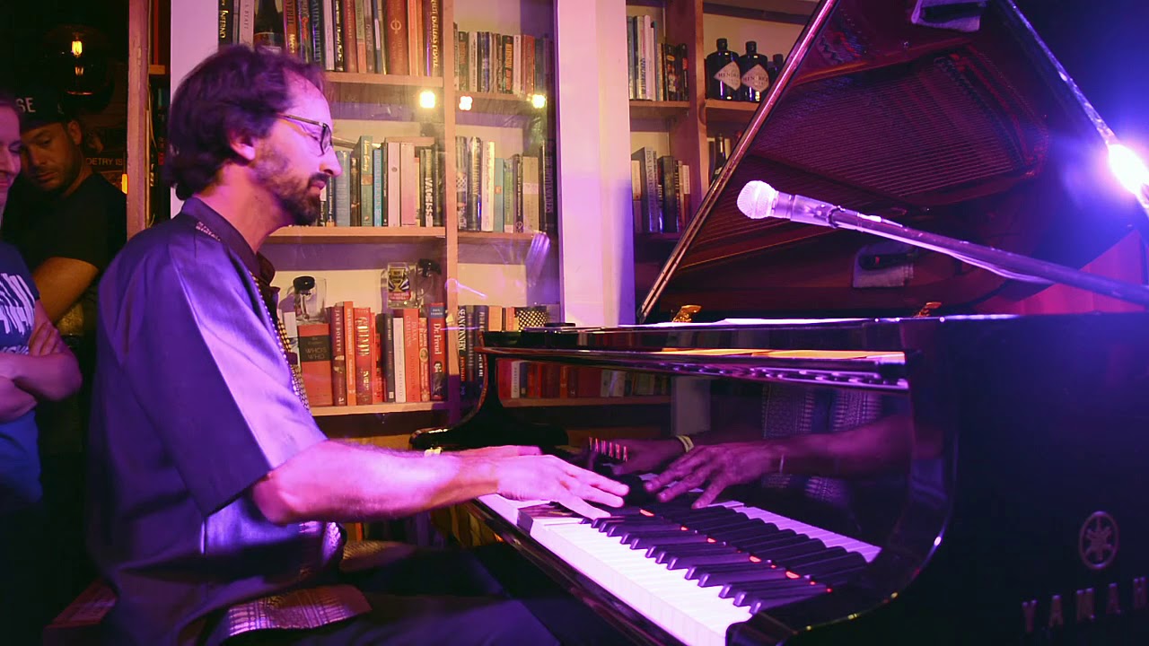 Jeremy Ledbetter Trio at Kensington Market Jazz Festival - "Got a Light ...