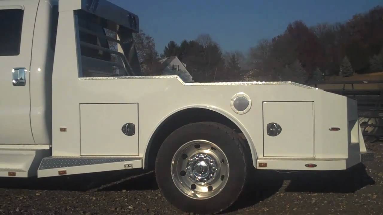 2005 Ford F-550 Super Duty XLT Lariat Crew Cab 4 X 4 Western Hauler w ...