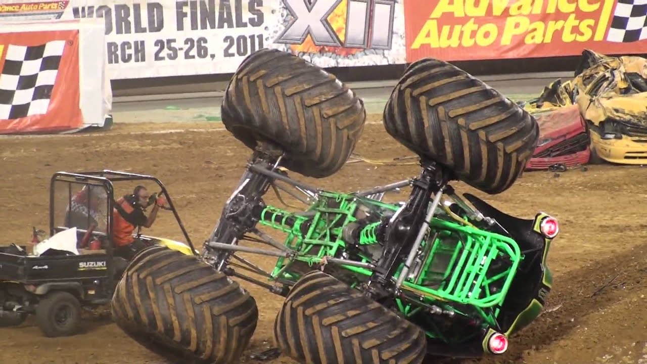 Monster Jam Philadelphia Grave Digger Crash Dennis Anderson Youtube