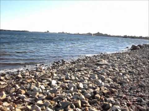 St Kilda - Adelaide - fishing for salmon trout - YouTube