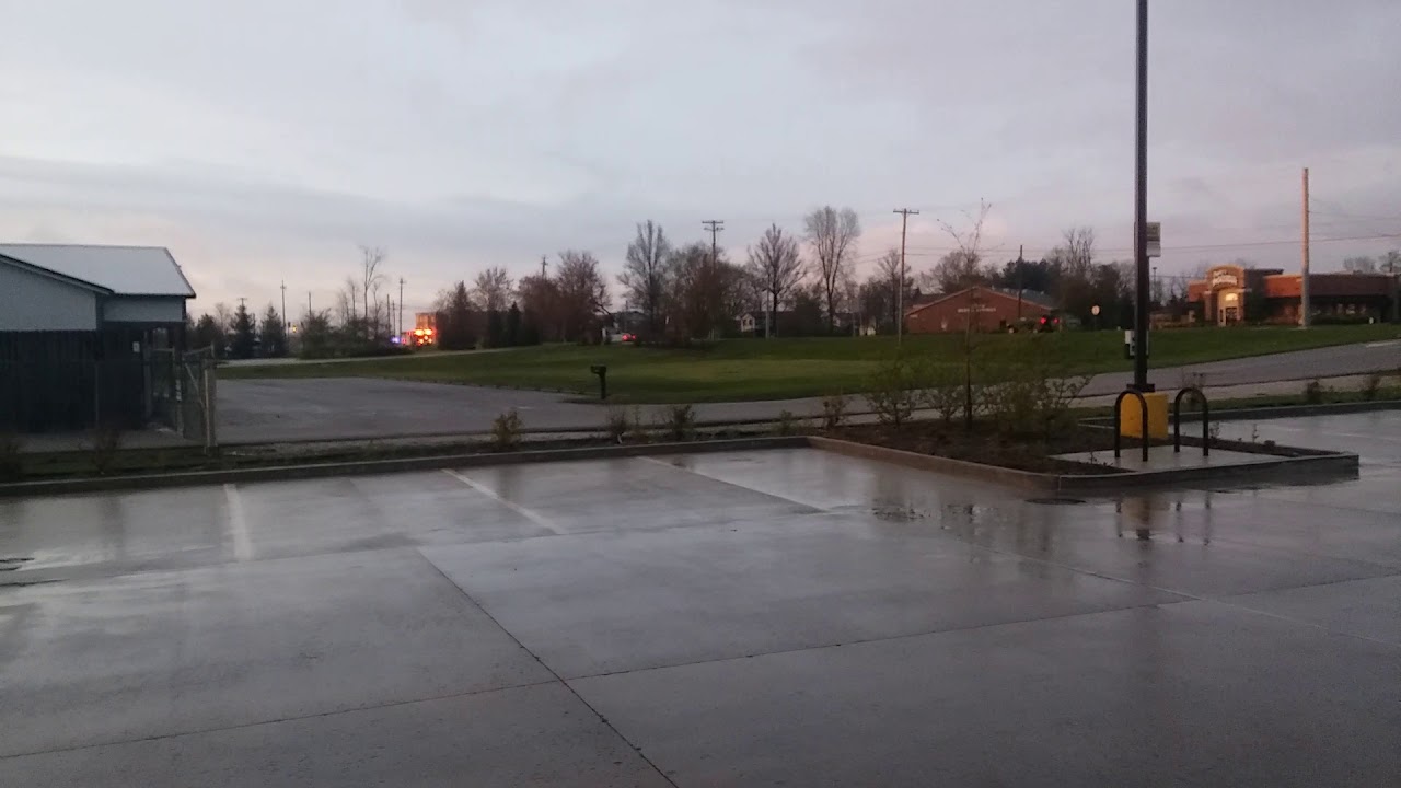 Lebanon Indiana fire department engine 212 arriving on scene of a AFA ...