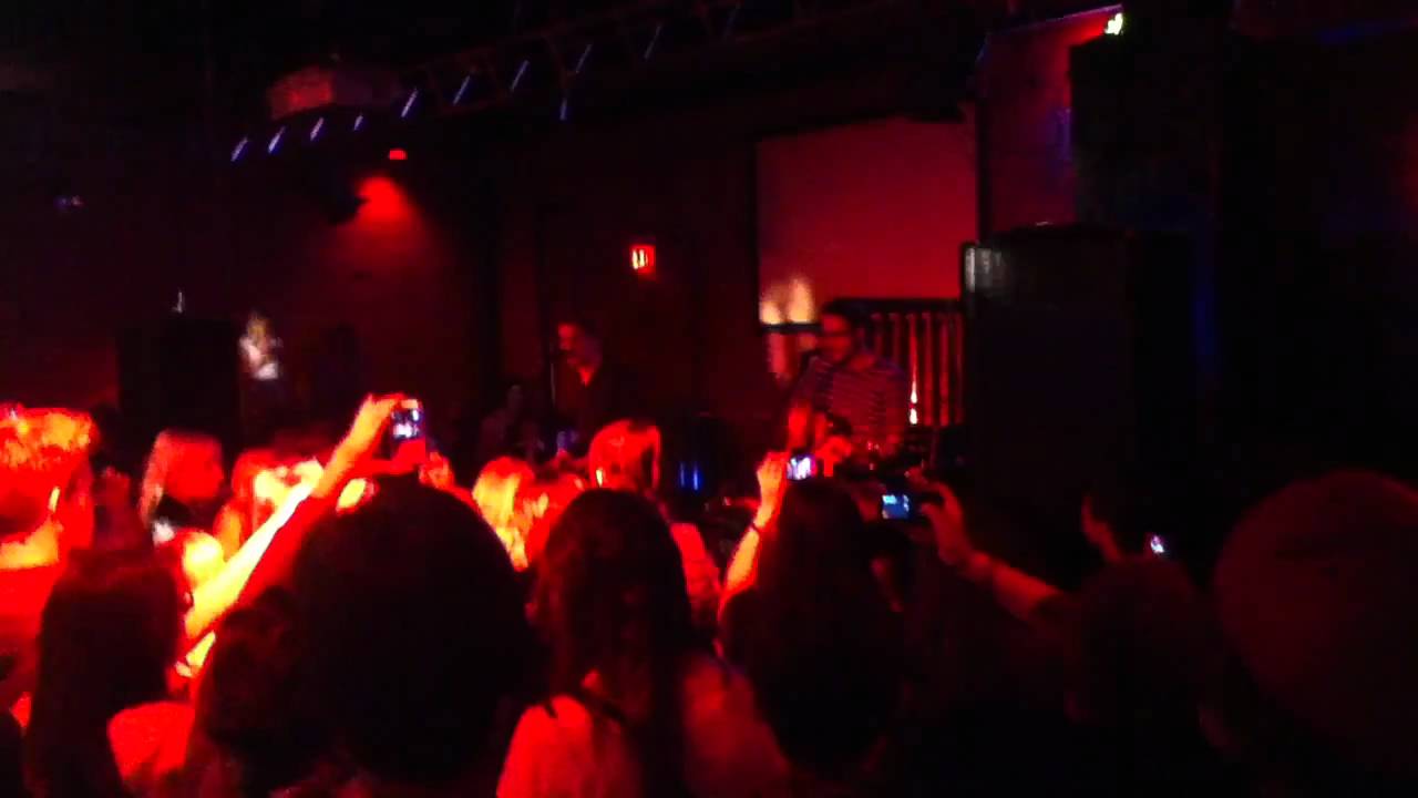 Risque - Live CIWWAF - YouTube