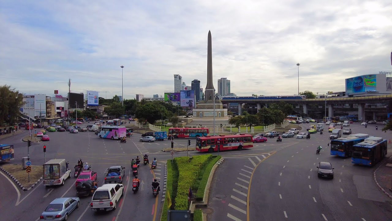 Bangkok City Morning Walk - Victory Monument BTS Station 🇹🇭 4K - YouTube