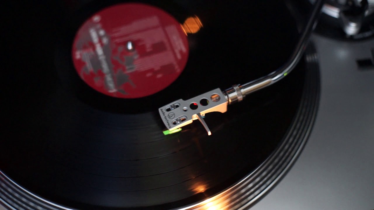 Crawling - Linkin Park / Vinyl HQ - YouTube