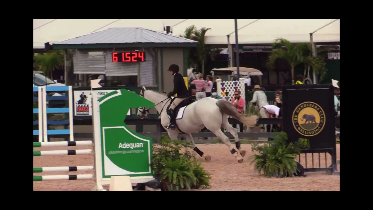 Caroline Robelen 1st place low children's jumper - YouTube