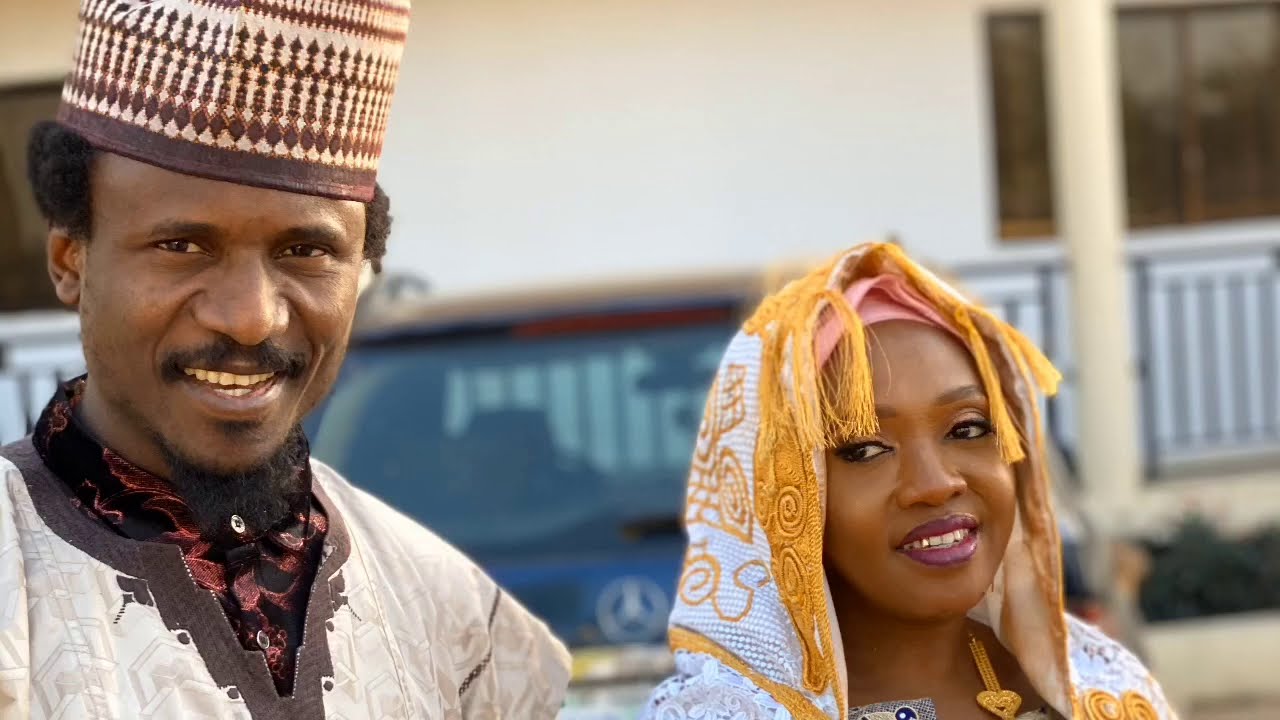 Sarauniya Ramatu by Nazir M Ahmad (Sarkin Waka) - YouTube