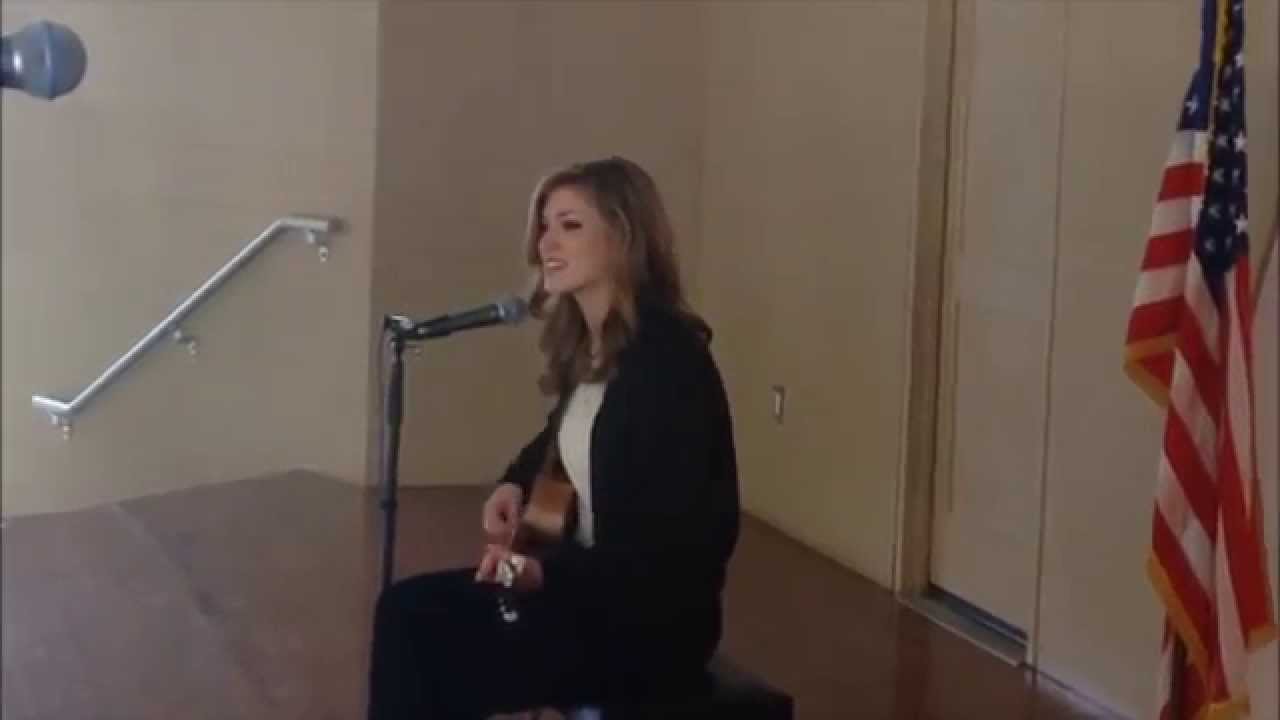 Maria Kramer Ukulele Medley - YouTube