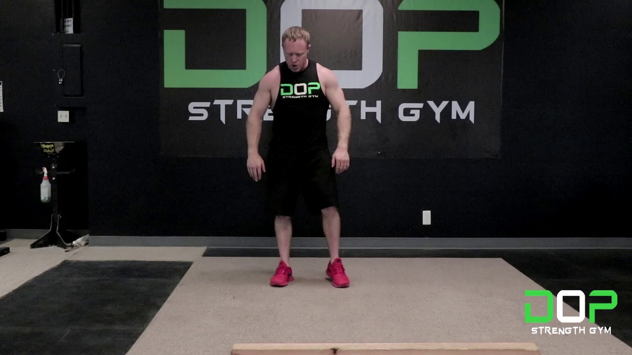 HOW TO: CLOSE STANCE BODYWEIGHT SQUAT IN 1 MIN - YouTube