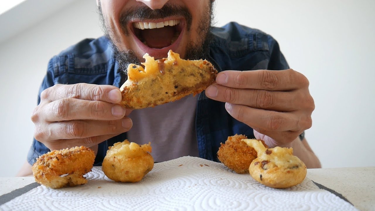 ASMR Dessert – Fried Mars Bar + Fried Oreos - YouTube