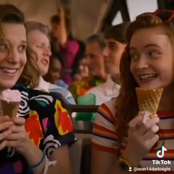 para los fans de Stranger Things Once y Max tus patronas ️ ️ - YouTube