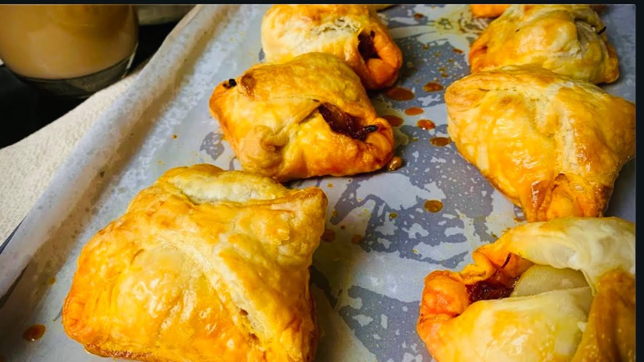 Easy Egg Puffs Recipe | Crispy , layered and Delicious Eggs Puffs at ...