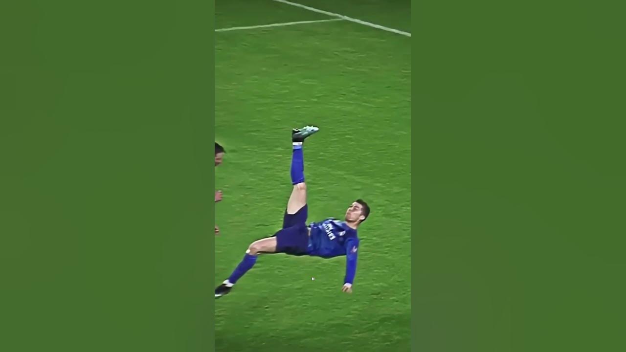 Cristiano Ronaldo’s Iconic Bicycle Kick – A Moment of Football History! - YouTube