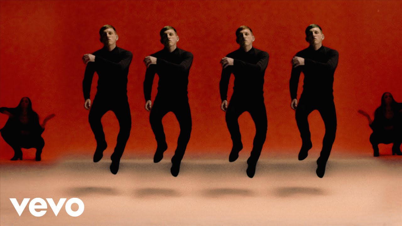 Louis Berry - Nicole - YouTube