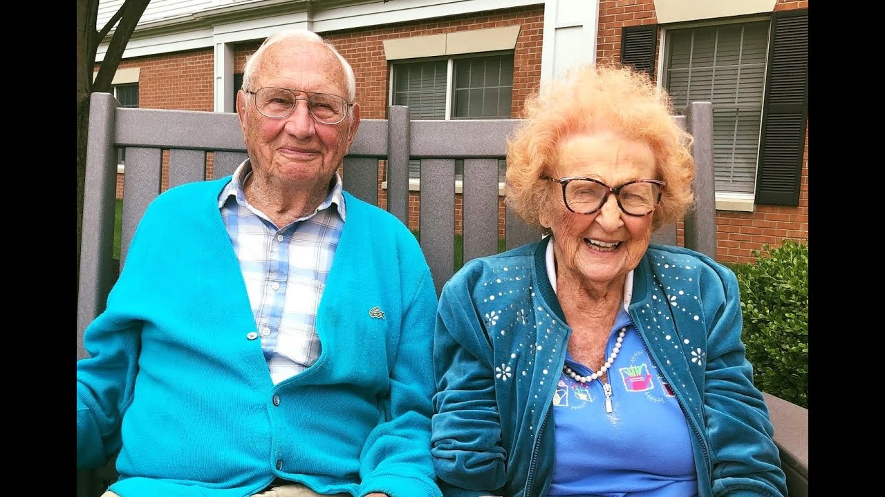 A 100 And 102 Year Old Couple Get Married Proving You Can Fall In Love ...