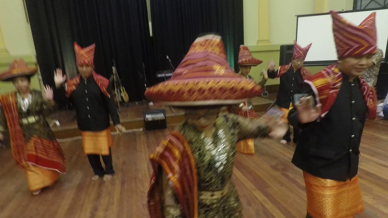Bona Taon Melbourne 2018 - Batak Karo Dance - YouTube