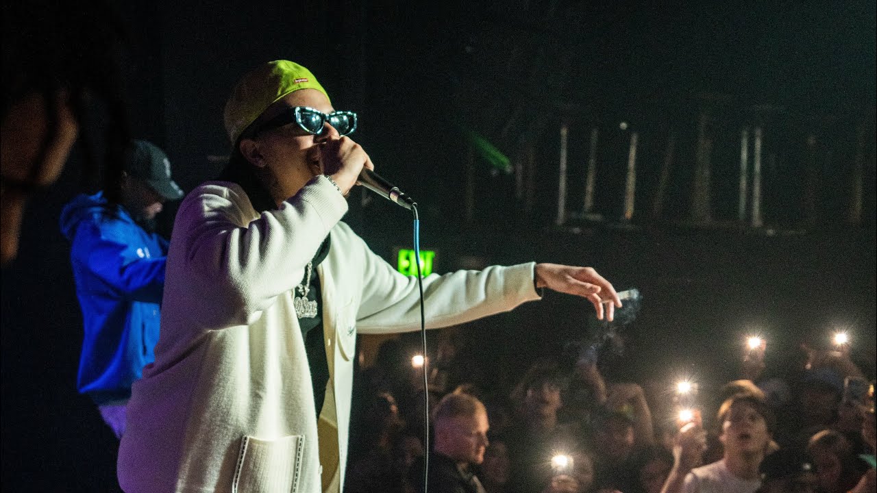 D.Savage Performing in Los Angeles SOLD OUT SHOW - YouTube