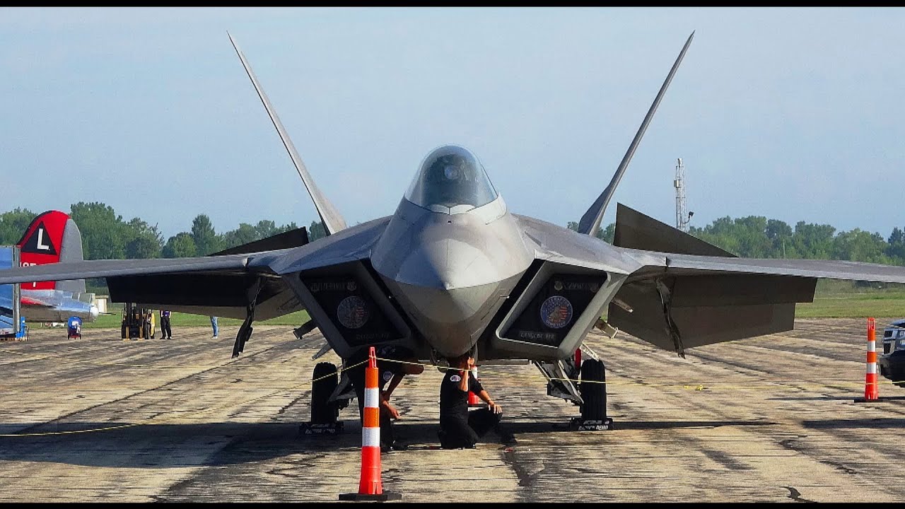 F 22 Raptor Thrust Vectoring Seriously HOW YouTube