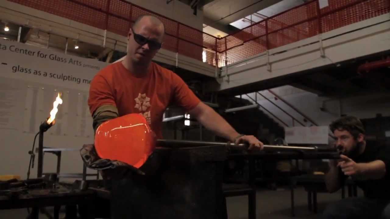 Todd Cameron makes a vase. - YouTube