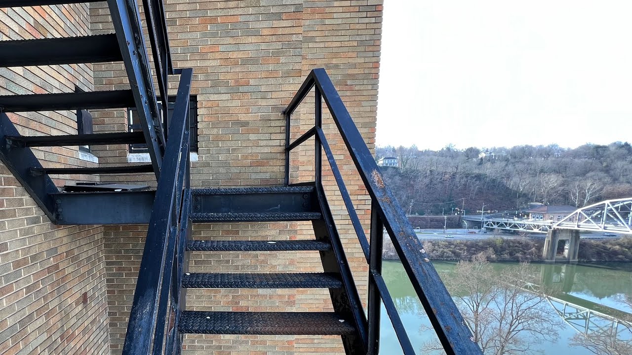 United Carbon Building: Epic Building, Epic Steps, OK elevator in ...