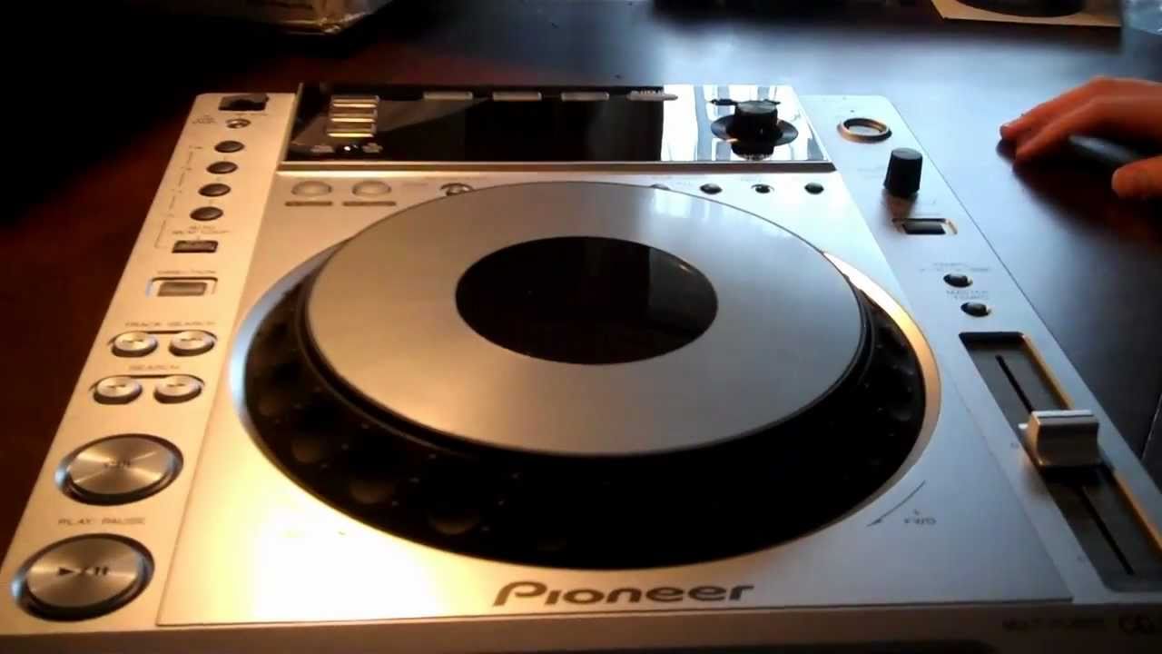 Unboxing a Pioneer CDJ 850 - YouTube