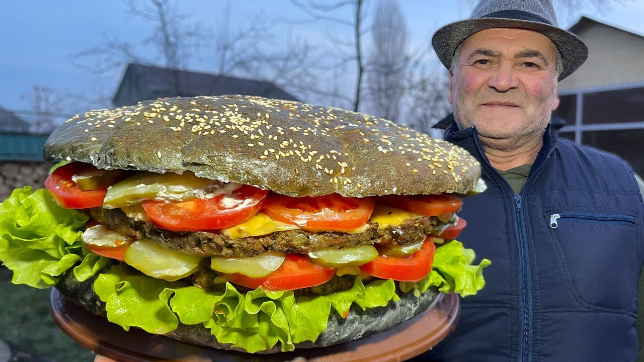 Interesting BIG BLACK BURGER! The Most Delicious Recipe for a Healthy ...