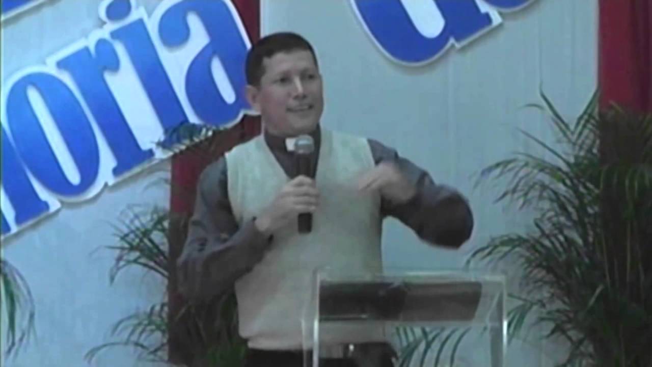La Fe Que Sana (PADRE LUIS TORO) HD - YouTube