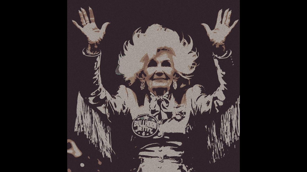 BULLHORN 'THE BOSS' BETTY 'YAY SPAGHETTI' - YouTube