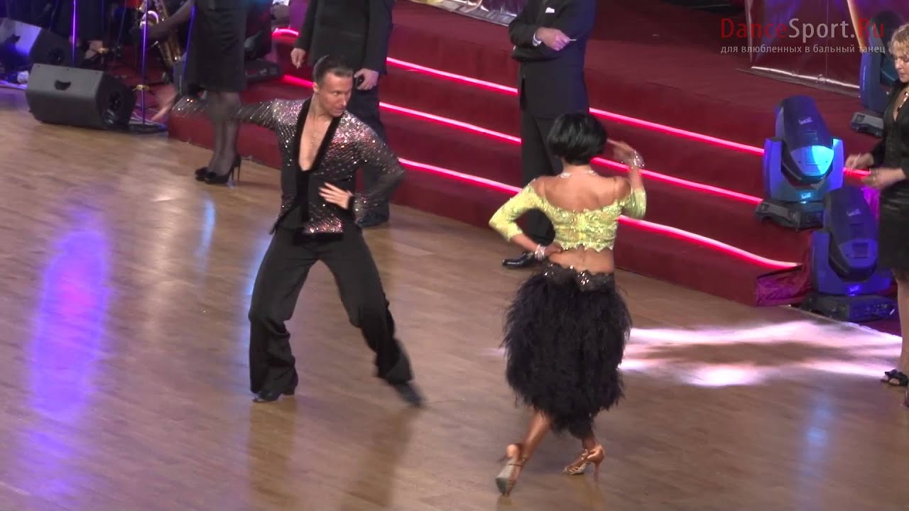 Andrii Babii - Iryna Dengina, 1/4 Pasodoble - YouTube