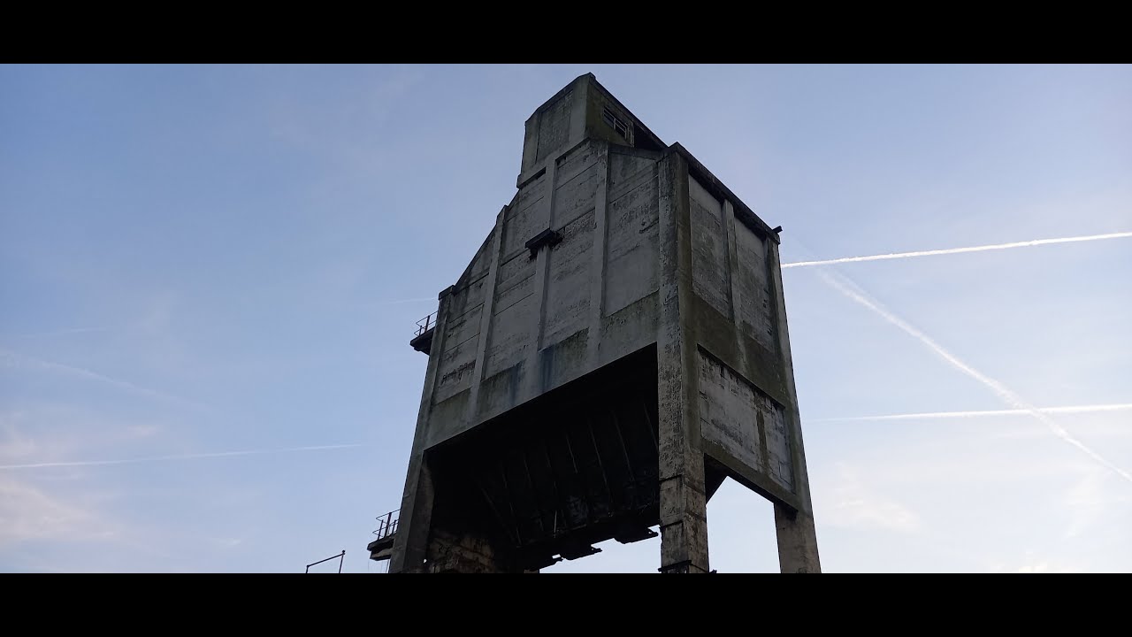 Exploring The Old Monckton Coke Works In Royston Barnsley September ...