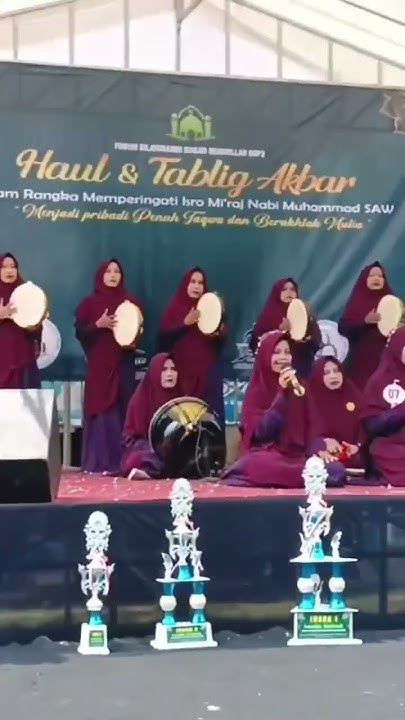 moment hadroh khoirunnisa ikut lomba festifal hadroh.... - YouTube