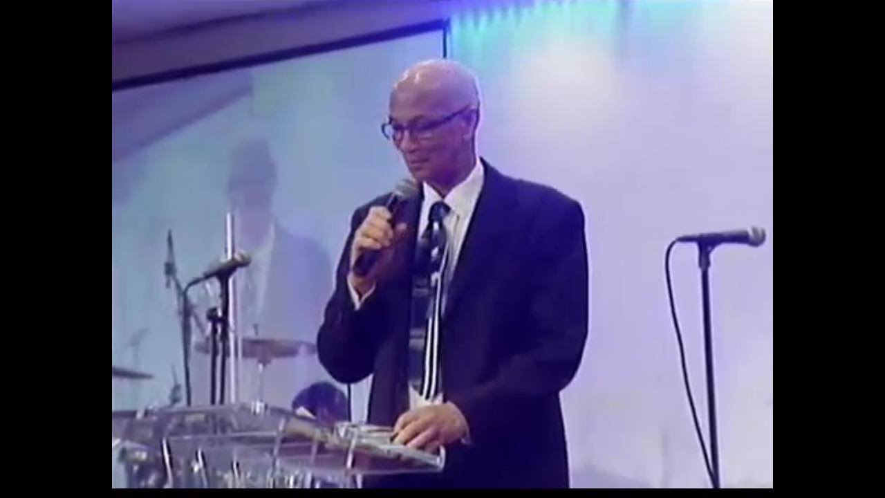 Harvest Army TRIBUTE to Bishop Dr. GARY HOWE - YouTube