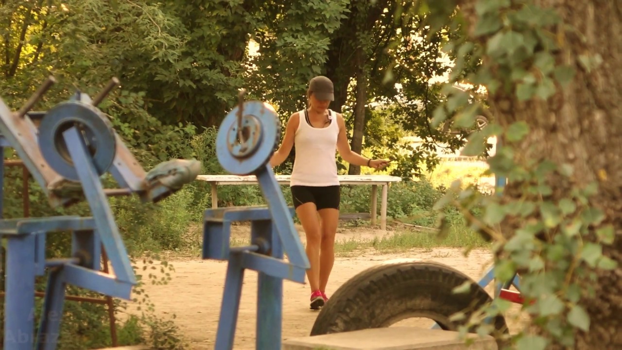The Most amazing Gym in the World! Massive primitive Muscle Beach in ...