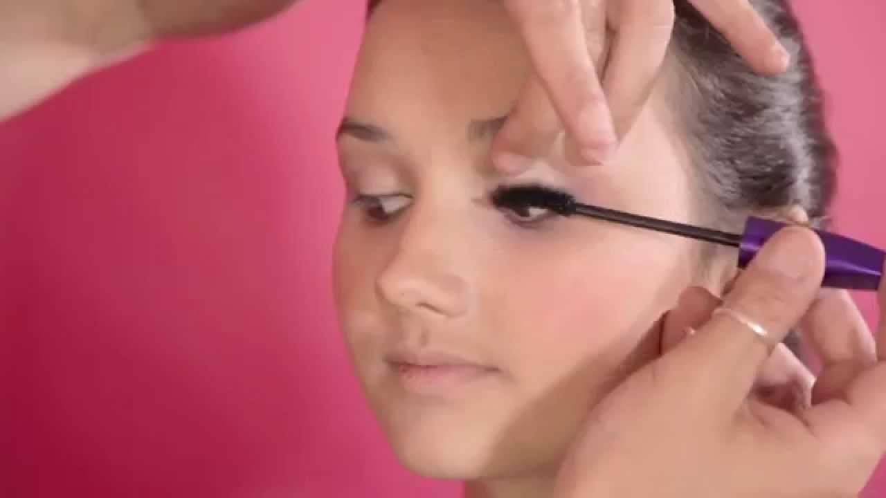 DIVAGE Makeup Part #2/3 - YouTube