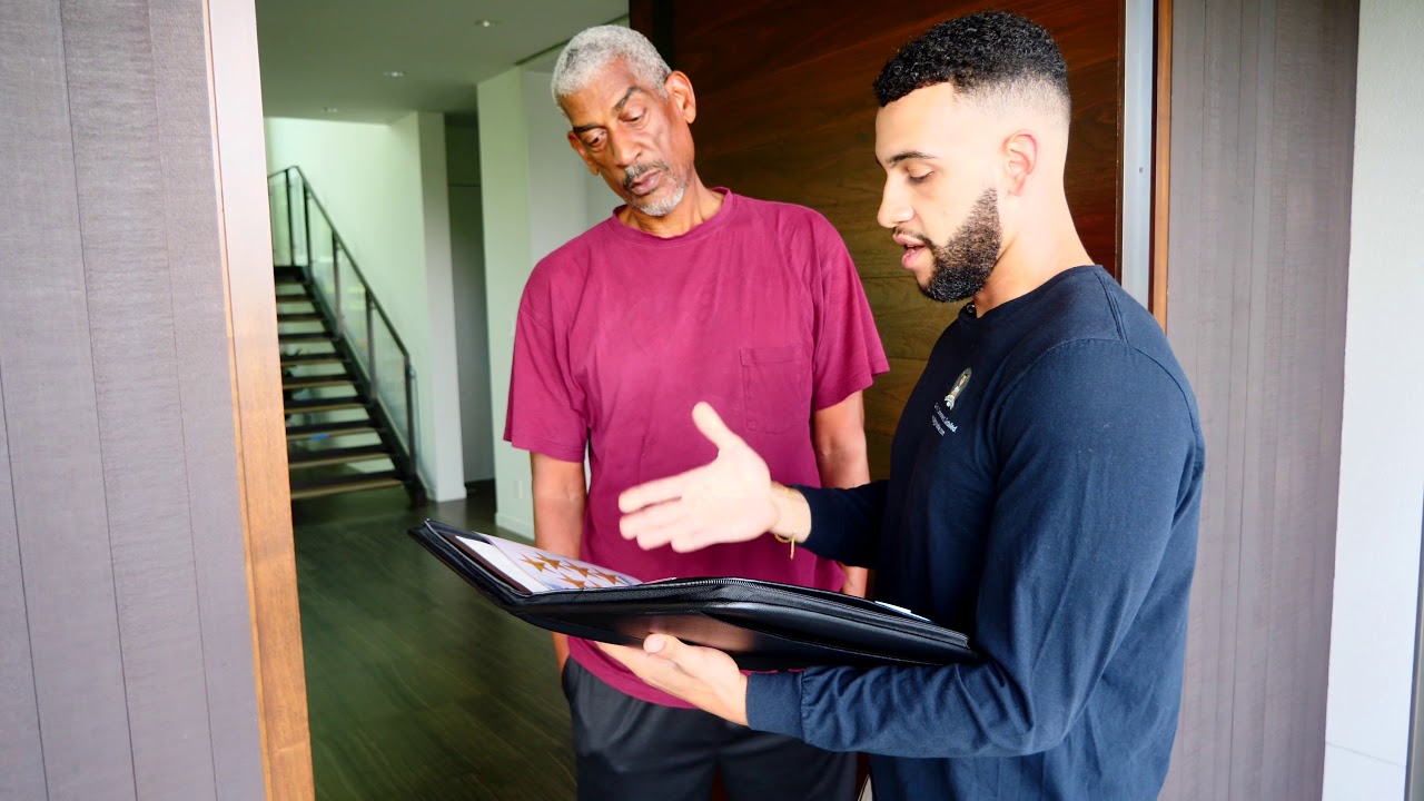 Customer Greeting, How To Greet Your Customer For The First Time - YouTube